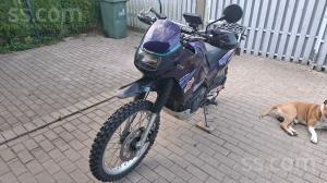 Kawasaki KLE 500 1993 in Valmiera, with an engine capacity of 0.50 L and mileage of 0 thousand km for 2700 €, photo 3 on AUTOMOTO.COM.LV