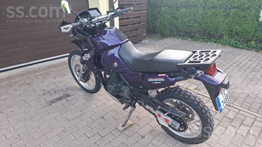 Kawasaki KLE 500 1993 in Valmiera, with an engine capacity of 0.50 L and mileage of 0 thousand km for 2700 €, photo 4 on AUTOMOTO.COM.LV