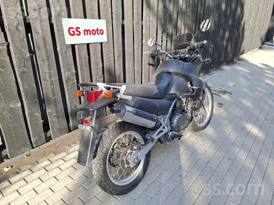 Kawasaki KLE 500 1994 in Riga, with an engine capacity of 0.50 L and mileage of 0 thousand km for 1700 €, photo 4 on AUTOMOTO.COM.LV