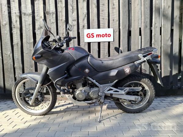 Kawasaki KLE 500 1994 in Riga, with an engine capacity of 0.50 L and mileage of 0 thousand km for 1700 €, photo 4 on AUTOMOTO.COM.LV