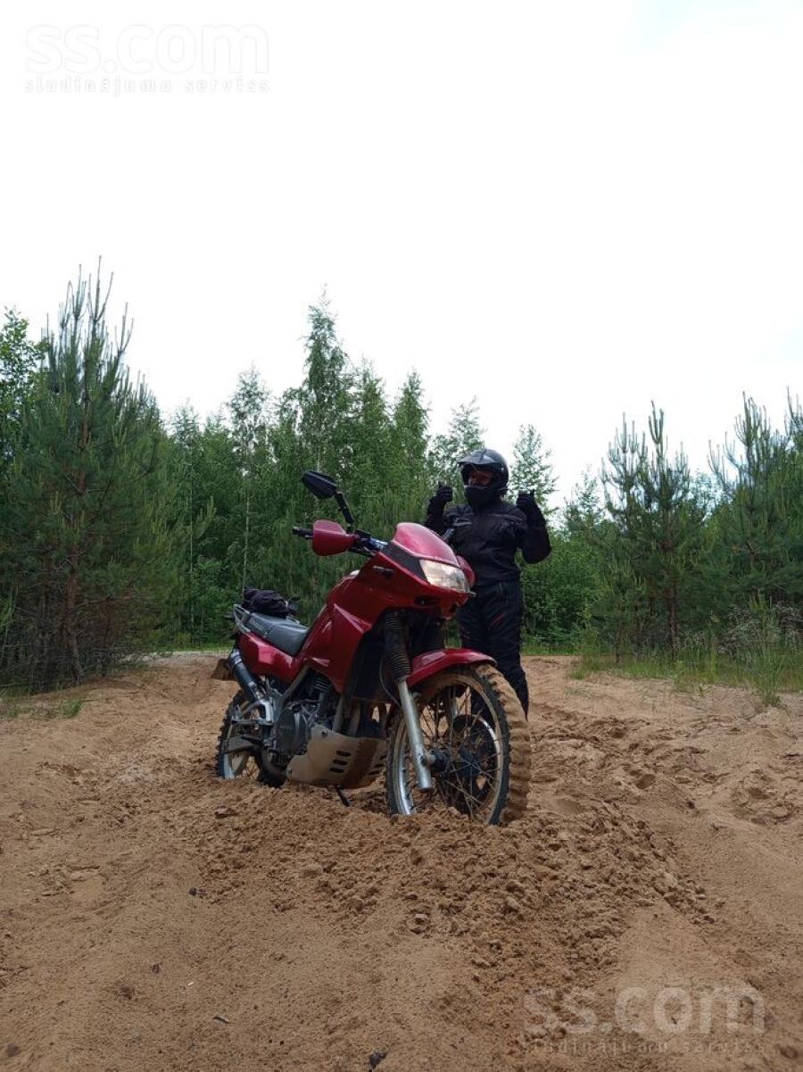 Kawasaki KLE 500 1996 in Riga, with an engine capacity of 0.50 L and mileage of 0 thousand km for 1550 €, photo 1 on AUTOMOTO.COM.LV