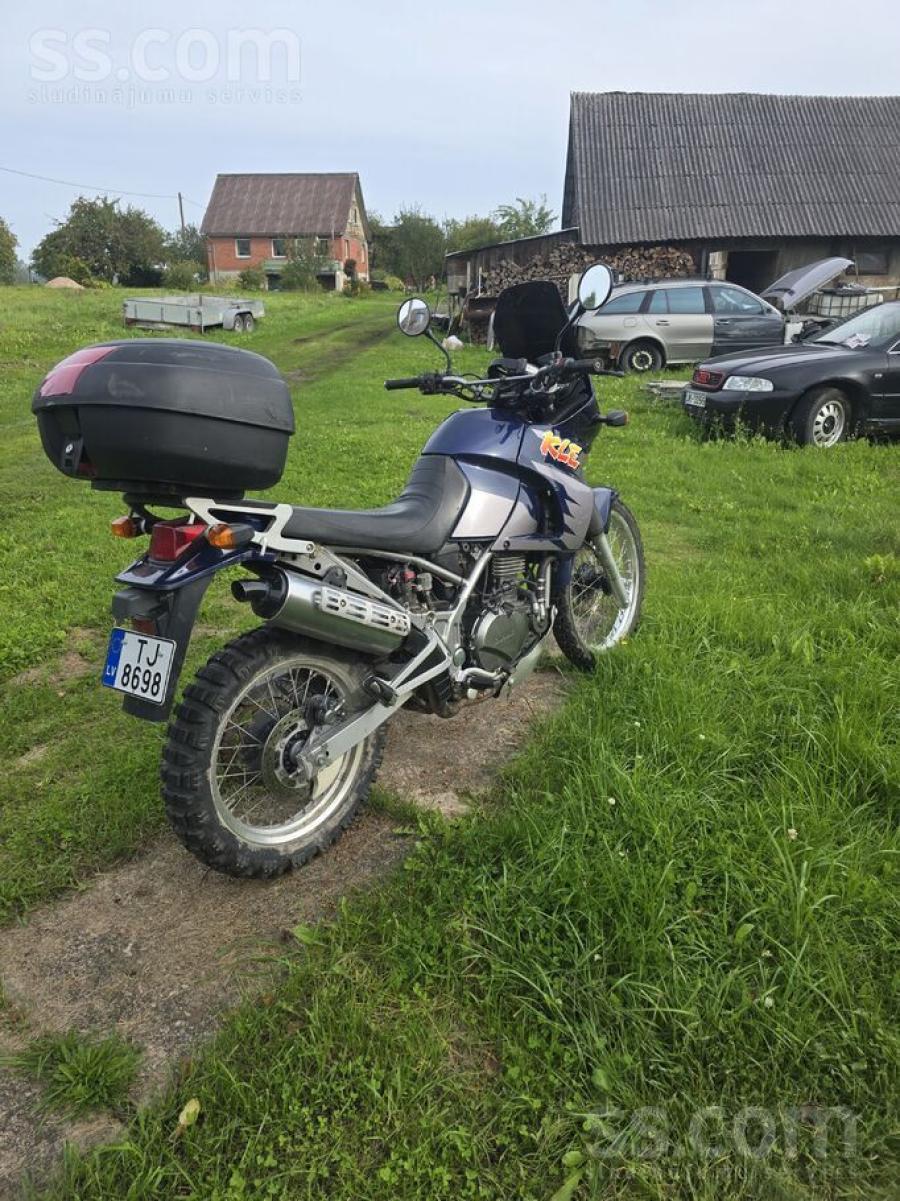 Kawasaki KLE 500 1998 in Balvi, with an engine capacity of 0.50 L and mileage of 0 thousand km for 1900 €, photo 3 on AUTOMOTO.COM.LV
