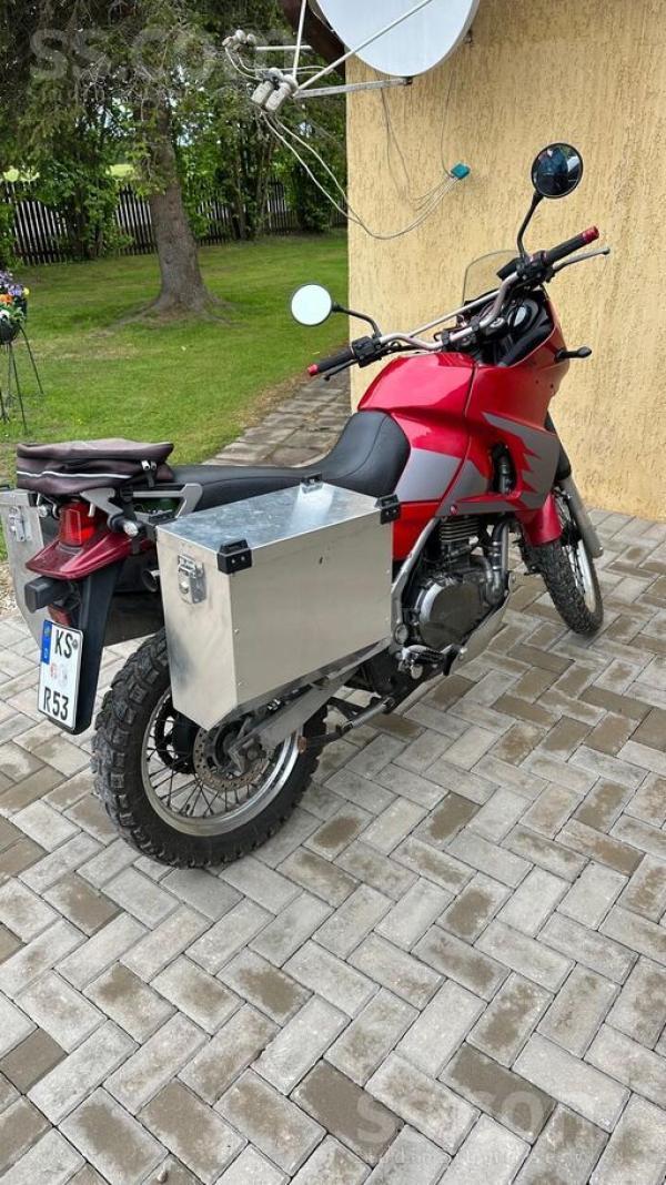 Kawasaki KLE 500 1999 Balvi, ar dzinēja tilpumu 0.50 L un nobraukumu 0 tūkst. km par 2200 €, foto 4 vietnē AUTOMOTO.COM.LV