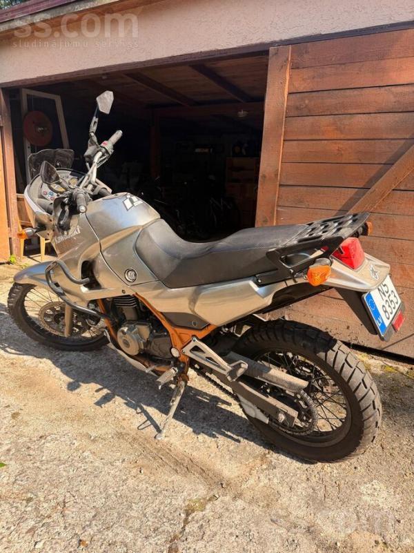 Кавасаки KLE 500 2005 в Юрмала, объемом двигателя 0.50 л и пробегом 0 тыс. км за 2500 €, фото 2 на AUTOMOTO.COM.LV