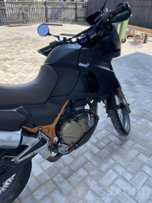 Kawasaki KLE 500 2005 Jēkabpils, ar dzinēja tilpumu 0.50 L un nobraukumu 0 tūkst. km par 1750 €, foto 7 vietnē AUTOMOTO.COM.LV