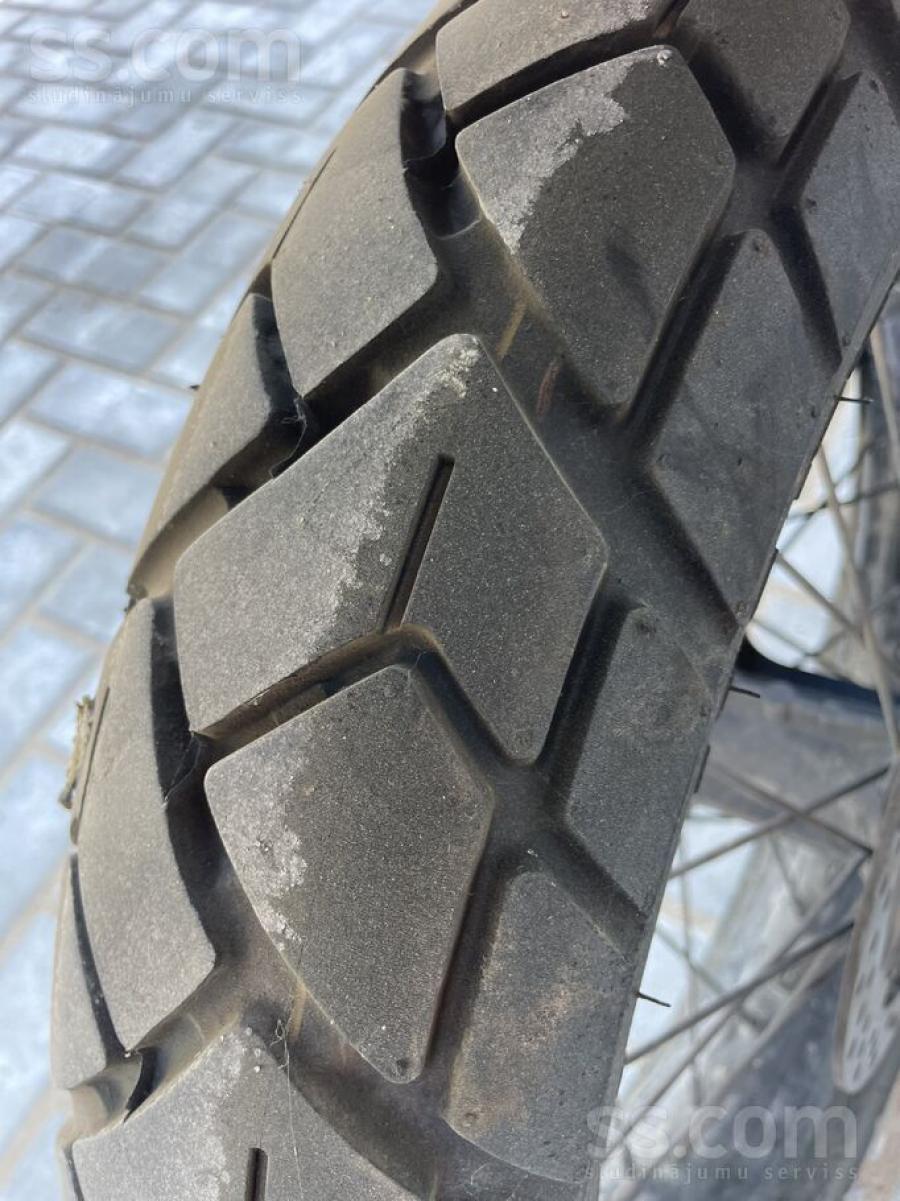Kawasaki KLE 500 2005 Jēkabpils, ar dzinēja tilpumu 0.50 L un nobraukumu 0 tūkst. km par 1750 €, foto 10 vietnē AUTOMOTO.COM.LV