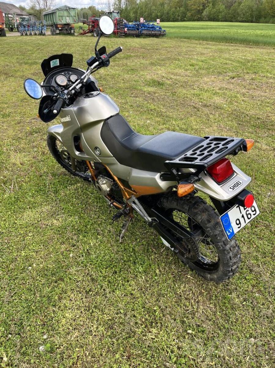 Kawasaki KLE 500 2006 Tukums, ar dzinēja tilpumu 0.50 L un nobraukumu 0 tūkst. km par 2400 €, foto 5 vietnē AUTOMOTO.COM.LV