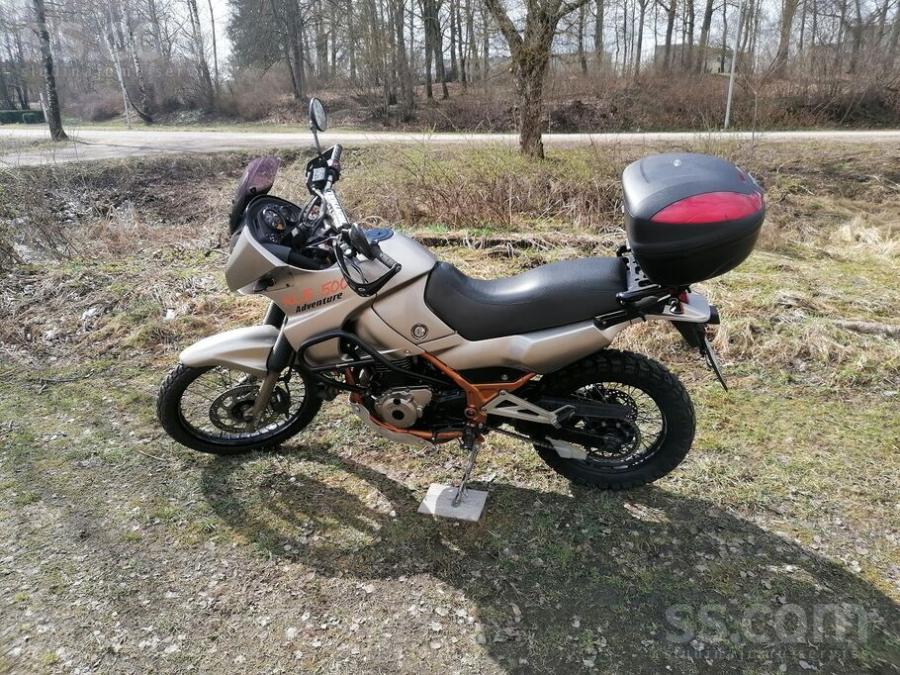 Kawasaki KLE 500 2006 Rīga, ar dzinēja tilpumu 0.50 L un nobraukumu 0 tūkst. km par 2300 €, foto 2 vietnē AUTOMOTO.COM.LV