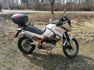 Kawasaki KLE 500 2006 Rīga, ar dzinēja tilpumu 0.50 L un nobraukumu 0 tūkst. km par 2300 €, foto 3 vietnē AUTOMOTO.COM.LV