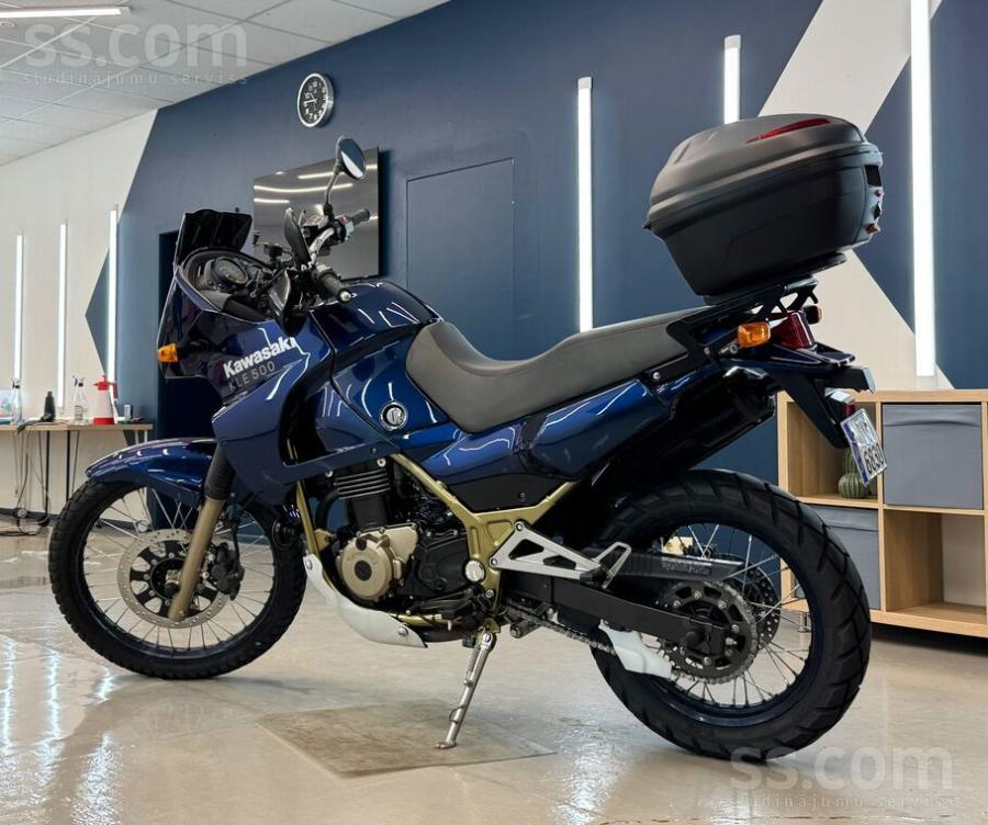 Kawasaki KLE 500 2006 in Riga, with an engine capacity of 0.50 L and mileage of 0 thousand km for 3100 €, photo 3 on AUTOMOTO.COM.LV