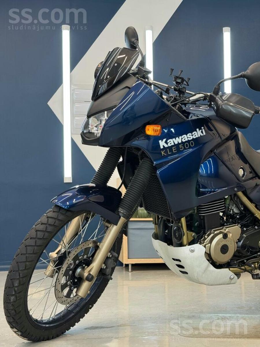 Kawasaki KLE 500 2006 in Riga, with an engine capacity of 0.50 L and mileage of 0 thousand km for 3100 €, photo 6 on AUTOMOTO.COM.LV