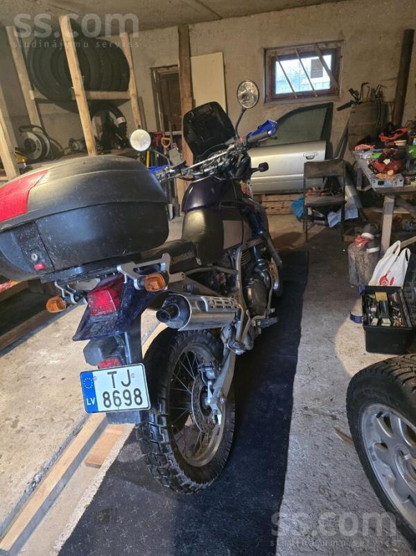 Kawasaki KLE 1998 Balvi, ar dzinēja tilpumu 0.50 L un nobraukumu 0 tūkst. km par 1800 €, foto 3 vietnē AUTOMOTO.COM.LV