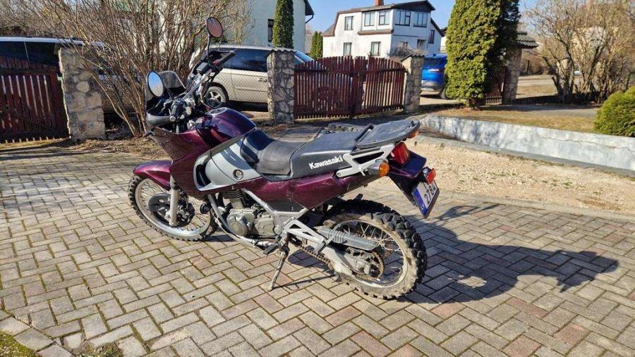 Kawasaki KLE 1999 Aizkraukle, ar dzinēja tilpumu 0.50 L un nobraukumu 25 tūkst. km par 2500 €, foto 1 vietnē AUTOMOTO.COM.LV