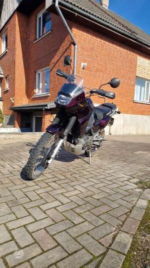 Kawasaki KLE 1999 Aizkraukle, ar dzinēja tilpumu 0.50 L un nobraukumu 25 tūkst. km par 2500 €, foto 6 vietnē AUTOMOTO.COM.LV