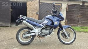 Kawasaki KLE 1999 in Cesis, with an engine capacity of 0.50 L and mileage of 0 thousand km for 1350 €, photo 3 on AUTOMOTO.COM.LV