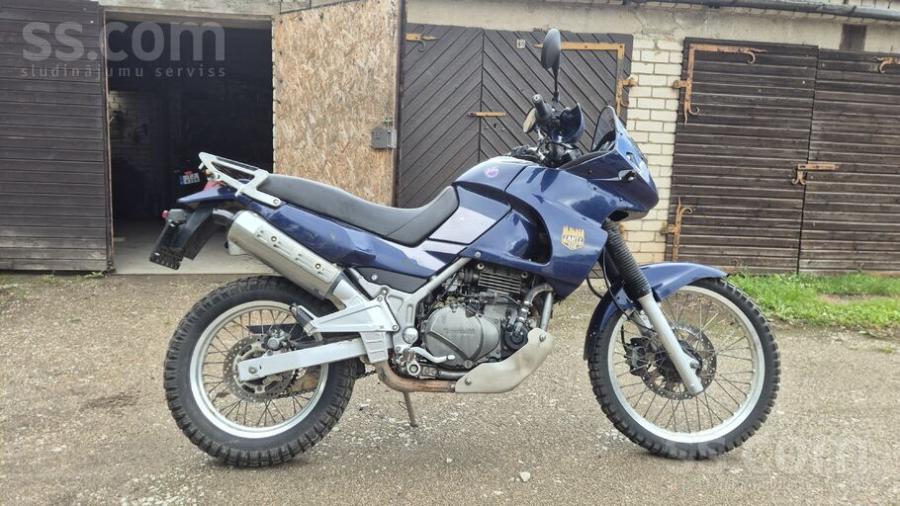 Kawasaki KLE 1999 in Cesis, with an engine capacity of 0.50 L and mileage of 0 thousand km for 1350 €, photo 3 on AUTOMOTO.COM.LV