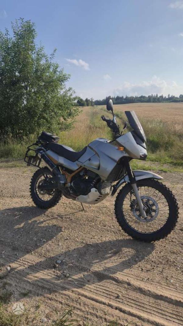 Кавасаки KLE 2005 в Электренай, объемом двигателя 0.00 л и пробегом 85 тыс. км за 2000 €, фото 1 на AUTOMOTO.COM.LV