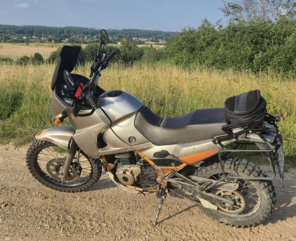 Kawasaki KLE 2005 Elektrėnai, ar dzinēja tilpumu 0.00 L un nobraukumu 85 tūkst. km par 2000 €, foto 2 vietnē AUTOMOTO.COM.LV