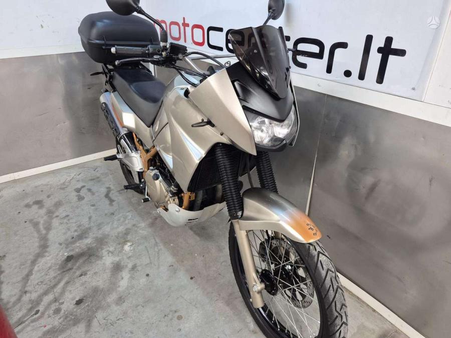 Kawasaki KLE 2005 in Kaunas, with an engine capacity of 0.50 L and mileage of 28 thousand km for 2600 €, photo 9 on AUTOMOTO.COM.LV