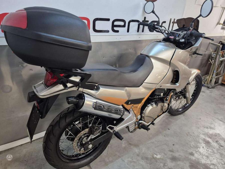 Kawasaki KLE 2005 in Kaunas, with an engine capacity of 0.50 L and mileage of 28 thousand km for 2600 €, photo 12 on AUTOMOTO.COM.LV