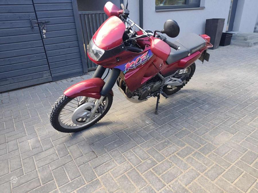 Red Kawasaki KLE 1992 in Elektrenai, with an engine capacity of 0.50 L and mileage of 44 thousand km for 1200 €, photo 1 on AUTOMOTO.COM.LV