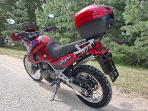 Sarkans Kawasaki KLE 1995 Marijampole, ar dzinēja tilpumu 0.50 L un nobraukumu 37 tūkst. km par 1990 €, foto 4 vietnē AUTOMOTO.COM.LV