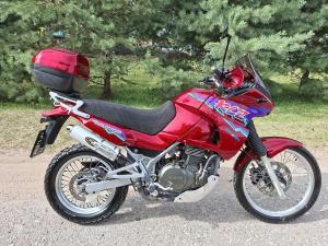 Sarkans Kawasaki KLE 1995 Marijampole, ar dzinēja tilpumu 0.50 L un nobraukumu 37 tūkst. km par 1990 €, foto 5 vietnē AUTOMOTO.COM.LV