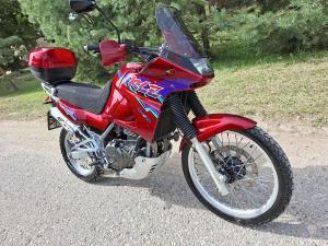 Sarkans Kawasaki KLE 1995 Marijampole, ar dzinēja tilpumu 0.50 L un nobraukumu 37 tūkst. km par 1990 €, foto 6 vietnē AUTOMOTO.COM.LV