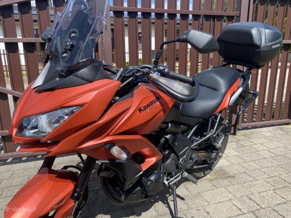Red Kawasaki KLE 2016 in Vilnius, with an engine capacity of 0.65 L and mileage of 28 thousand km for 4900 €, photo 4 on AUTOMOTO.COM.LV