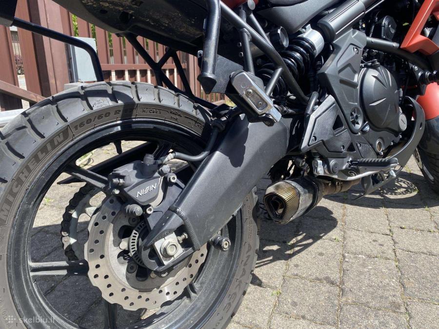 Red Kawasaki KLE 2016 in Vilnius, with an engine capacity of 0.65 L and mileage of 28 thousand km for 4900 €, photo 13 on AUTOMOTO.COM.LV