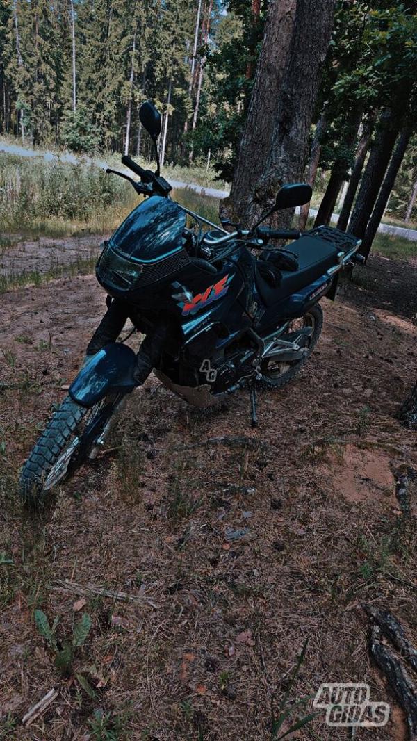 Violet Kawasaki KLE 1991 in Kaunas, with an engine capacity of 0.50 L and mileage of 55 thousand km for 1200 €, photo 1 on AUTOMOTO.COM.LV
