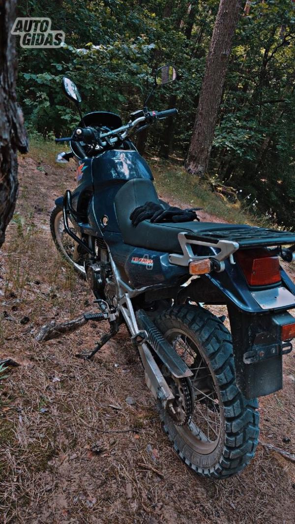 Violet Kawasaki KLE 1991 in Kaunas, with an engine capacity of 0.50 L and mileage of 55 thousand km for 1200 €, photo 3 on AUTOMOTO.COM.LV