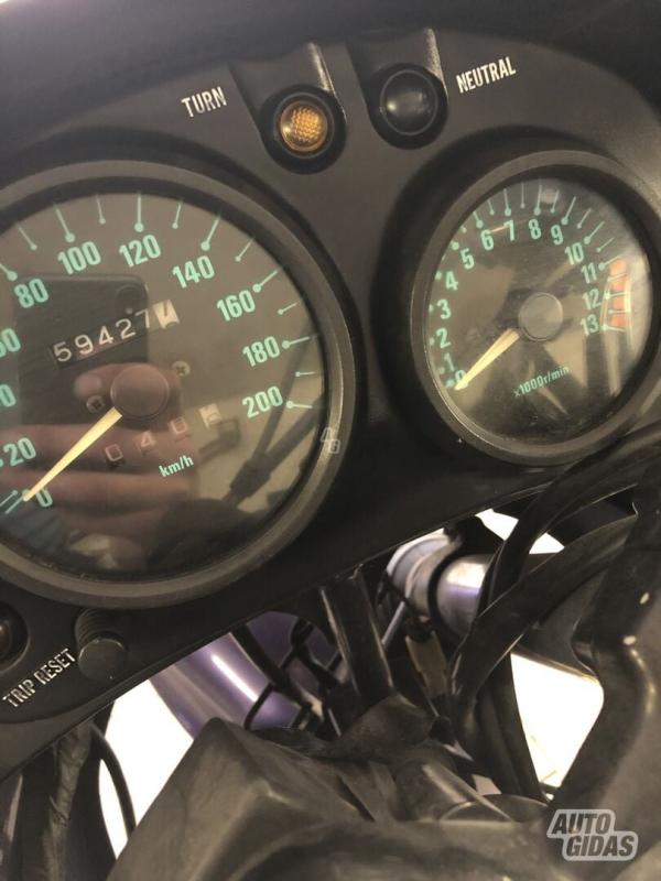 Violet Kawasaki KLE 1992 in Marijampole, with an engine capacity of 0.50 L and mileage of 59 thousand km for 1400 €, photo 8 on AUTOMOTO.COM.LV