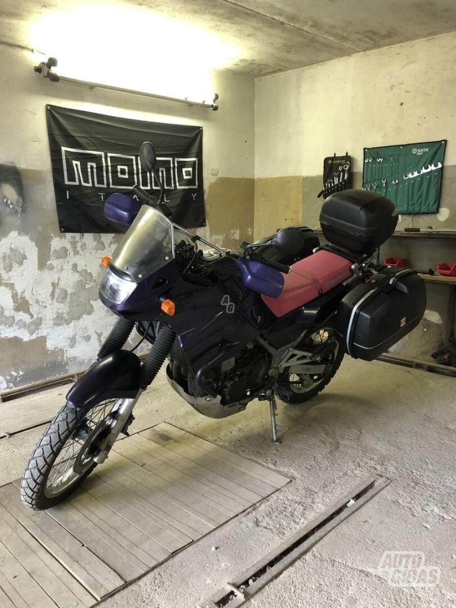 Violet Kawasaki KLE 1992 in Marijampole, with an engine capacity of 0.50 L and mileage of 59 thousand km for 1400 €, photo 3 on AUTOMOTO.COM.LV