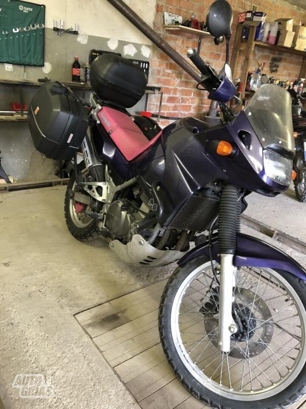 Violet Kawasaki KLE 1992 in Marijampole, with an engine capacity of 0.50 L and mileage of 59 thousand km for 1400 €, photo 7 on AUTOMOTO.COM.LV