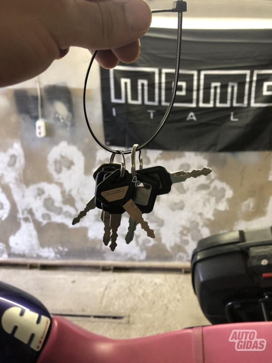 Violet Kawasaki KLE 1992 in Marijampole, with an engine capacity of 0.50 L and mileage of 59 thousand km for 1400 €, photo 13 on AUTOMOTO.COM.LV