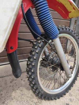 Kawasaki KLR 650 1988 in Riga, with an engine capacity of 0.65 L and mileage of 0 thousand km for 1250 €, photo 9 on AUTOMOTO.COM.LV