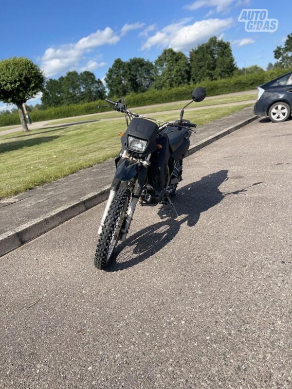 Черный Кавасаки KLR 2002 в Каунас, объемом двигателя 0.65 л и пробегом 0 тыс. км за 1100 €, фото 2 на AUTOMOTO.COM.LV