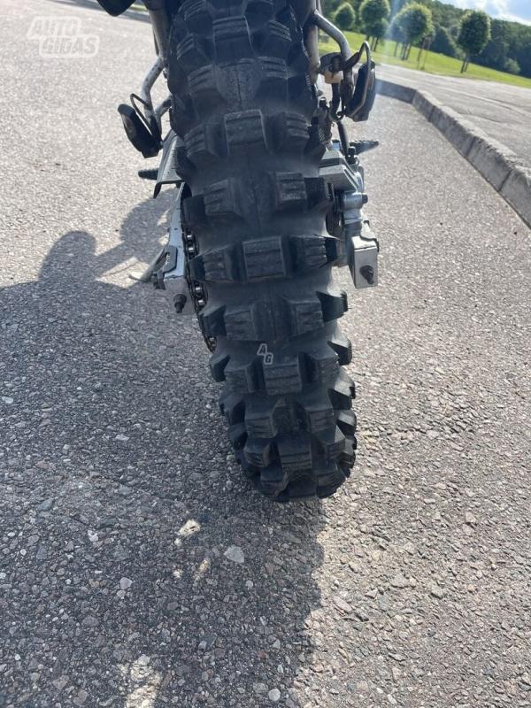 Черный Кавасаки KLR 2002 в Каунас, объемом двигателя 0.65 л и пробегом 0 тыс. км за 1100 €, фото 4 на AUTOMOTO.COM.LV