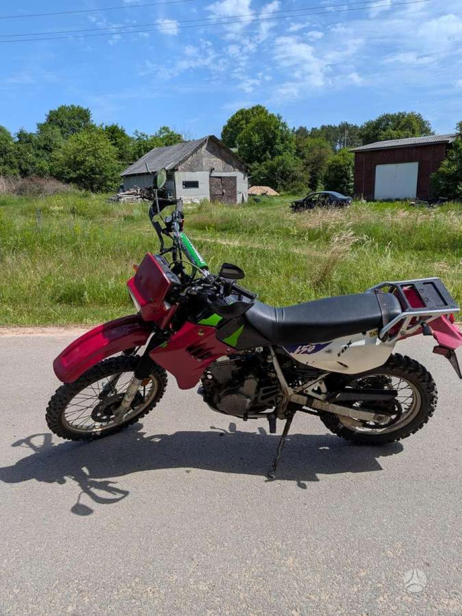 Красный Кавасаки KLR 2006 в Неменчине, объемом двигателя 0.65 л и пробегом 14 тыс. км за 1800 €, фото 4 на AUTOMOTO.COM.LV