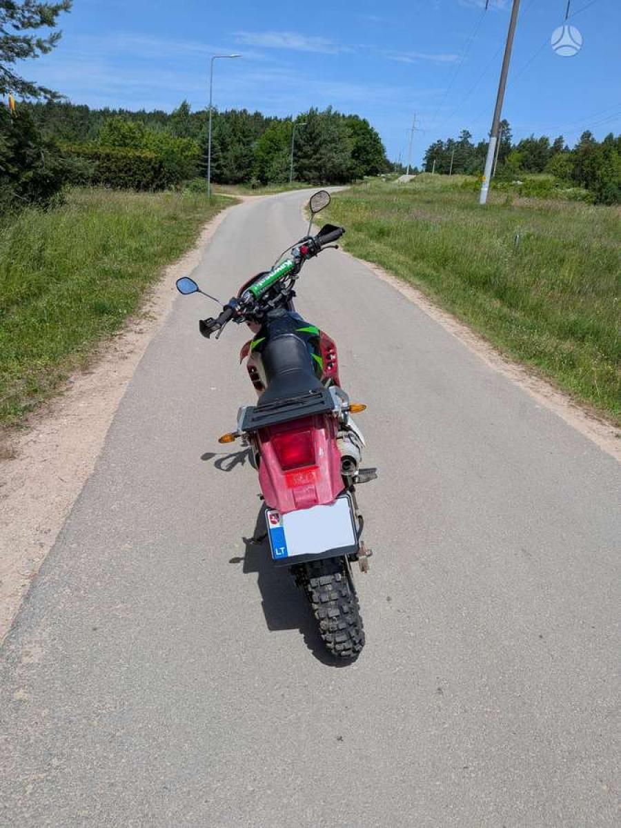 Красный Кавасаки KLR 2006 в Неменчине, объемом двигателя 0.65 л и пробегом 14 тыс. км за 1800 €, фото 5 на AUTOMOTO.COM.LV