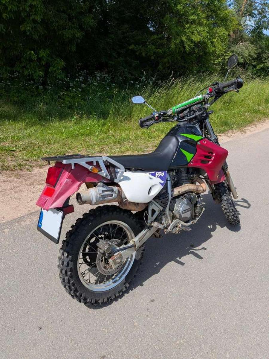 Красный Кавасаки KLR 2006 в Неменчине, объемом двигателя 0.65 л и пробегом 14 тыс. км за 1800 €, фото 6 на AUTOMOTO.COM.LV