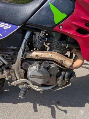 Красный Кавасаки KLR 2006 в Неменчине, объемом двигателя 0.65 л и пробегом 14 тыс. км за 1800 €, фото 9 на AUTOMOTO.COM.LV