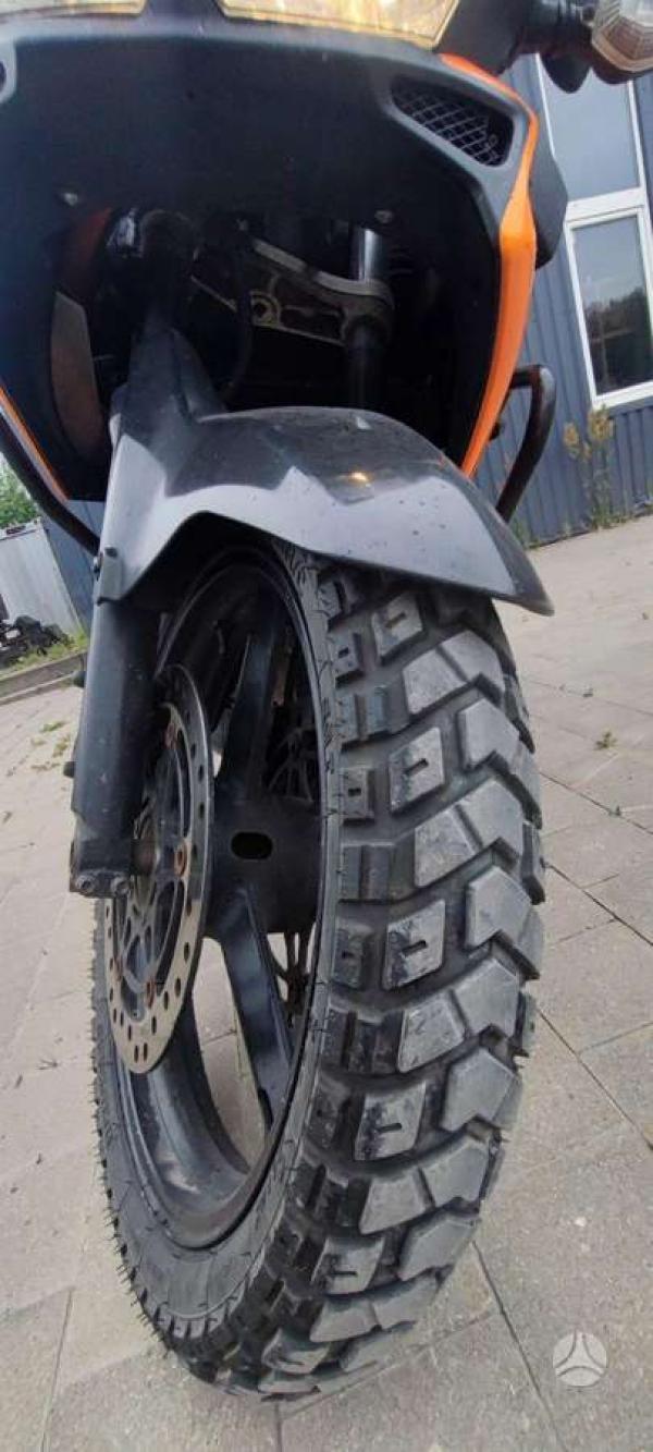 Orange Kawasaki KLV 2005 in Vilnius, with an engine capacity of 1.00 L and mileage of 60 thousand km for 2300 €, photo 8 on AUTOMOTO.COM.LV