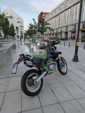 Black Kawasaki KLX 1994 in Vilnius, with an engine capacity of 0.65 L and mileage of 50 thousand km for 2300 €, photo 4 on AUTOMOTO.COM.LV