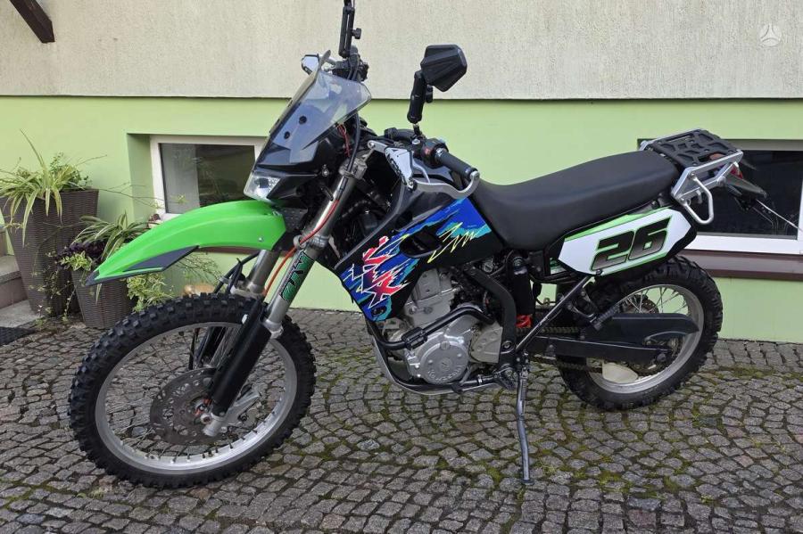Черный Кавасаки KLX 1994 в Таураге, объемом двигателя 0.65 л и пробегом 22 тыс. км за 2550 €, фото 5 на AUTOMOTO.COM.LV