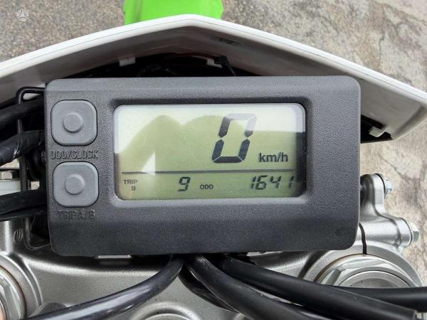 Green Kawasaki KLX 2010 in Vilnius, with an engine capacity of 0.45 L and mileage of 2 thousand km for 3950 €, photo 7 on AUTOMOTO.COM.LV
