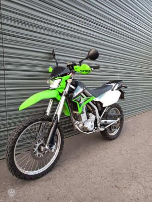 Zaļš Kawasaki KLX 2014 Viļņa, ar dzinēja tilpumu 0.25 L un nobraukumu 21 tūkst. km par 3500 €, foto 3 vietnē AUTOMOTO.COM.LV