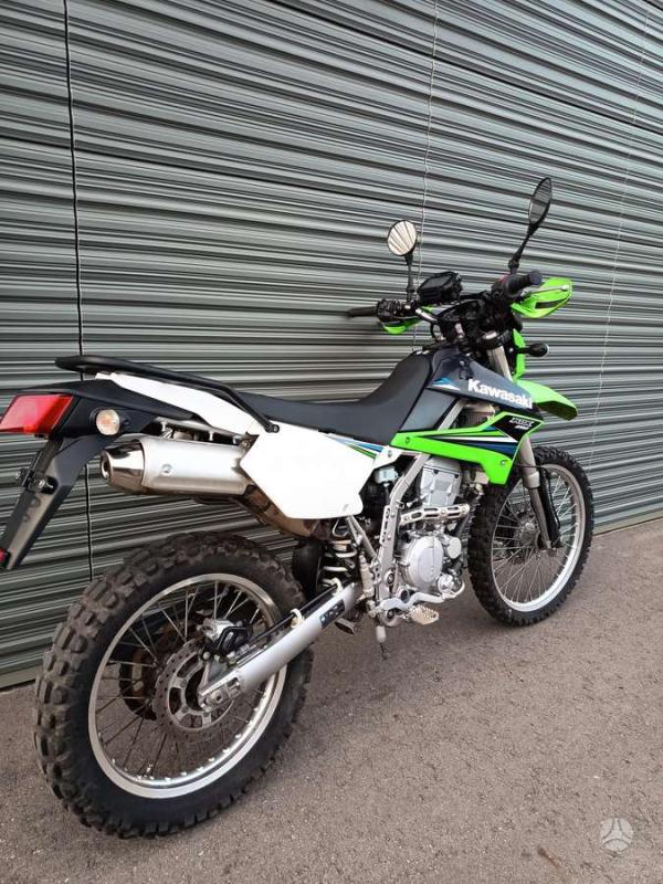Zaļš Kawasaki KLX 2014 Viļņa, ar dzinēja tilpumu 0.25 L un nobraukumu 21 tūkst. km par 3500 €, foto 5 vietnē AUTOMOTO.COM.LV