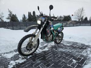 Kawasaki KLX 1993 Prienai, ar dzinēja tilpumu 0.65 L un nobraukumu 60 tūkst. km par 2200 €, foto  vietnē AUTOMOTO.COM.LV